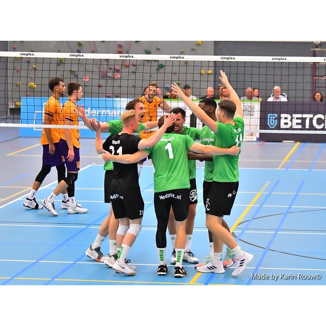 Simplex/SSS opent seizoen met knappe zege, Draisma Dynamo wint ...